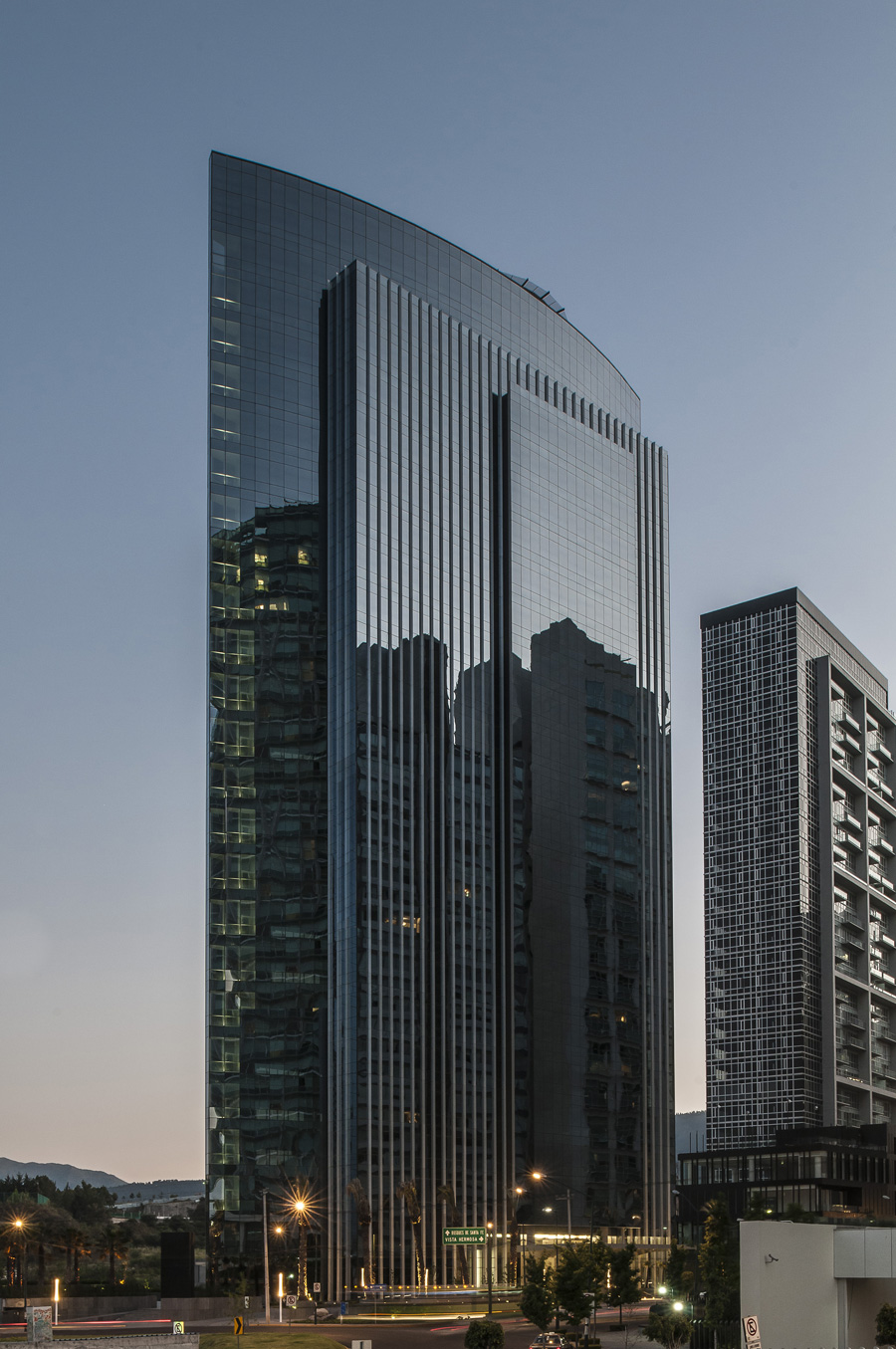 reeqctwkwa.jpg (900×1355) | Edificios modernos, Edificios, Hotel ...